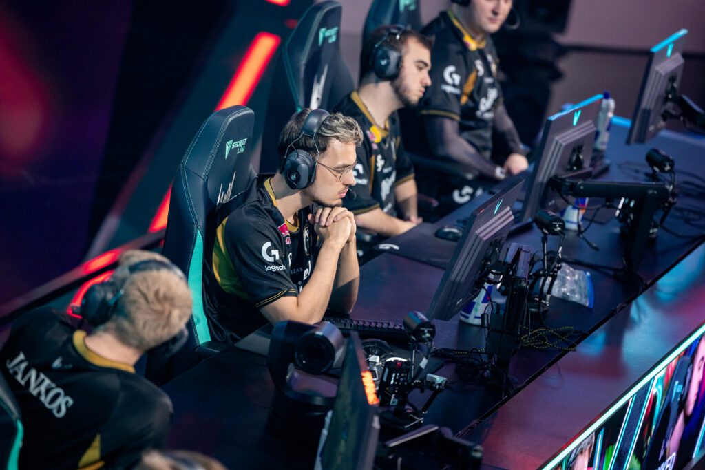 LoL: após polêmica, LEC volta a falar de transmissão scrims - Web Rádio PQP
